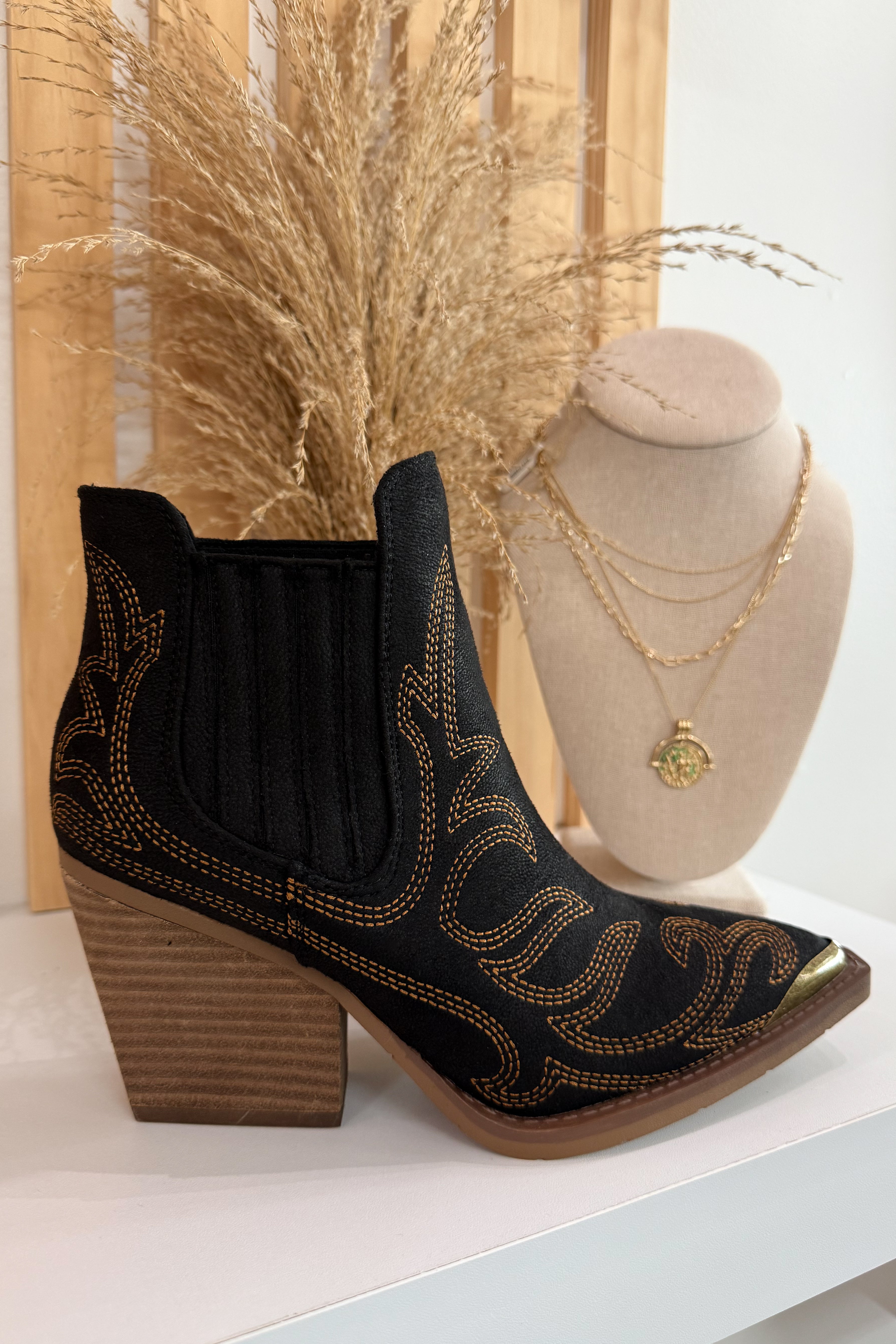 Very G Roma Booties – Happily Ever Aften