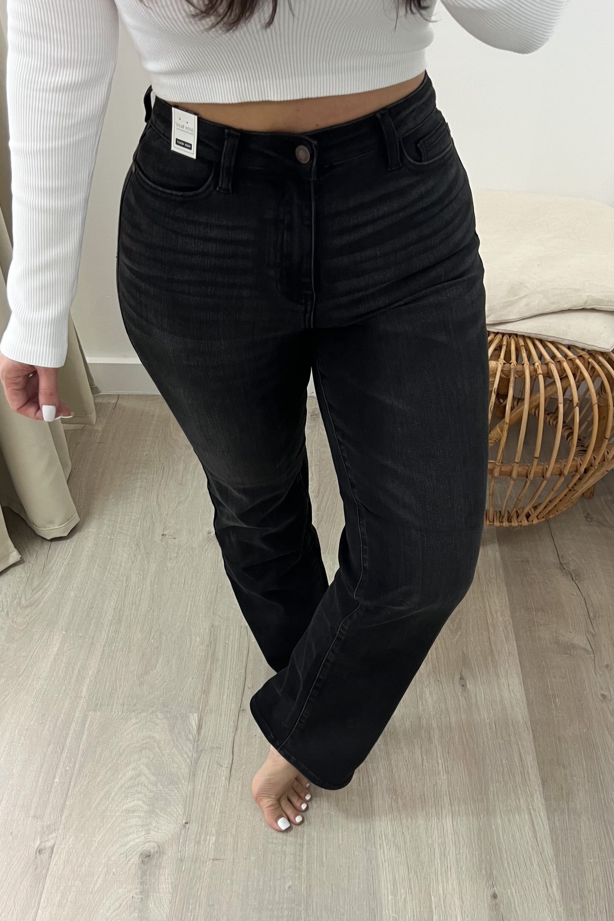 Raven Straight Leg Jeans – Happily Ever Aften